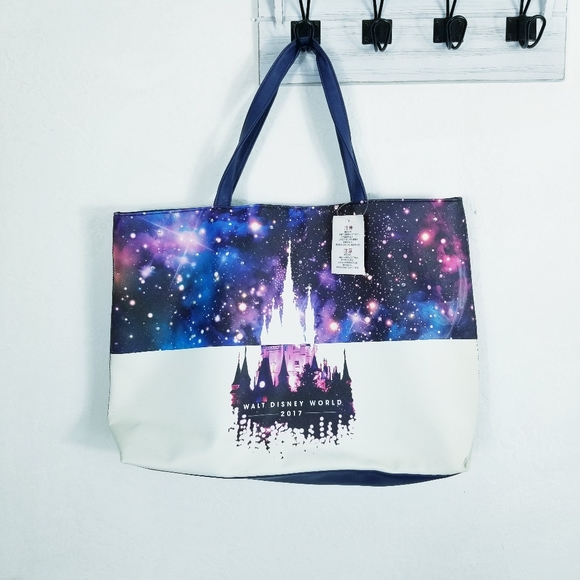 Disney | Bags | Walt Disney World Tote Bag 27 New Cinderella Castle ...